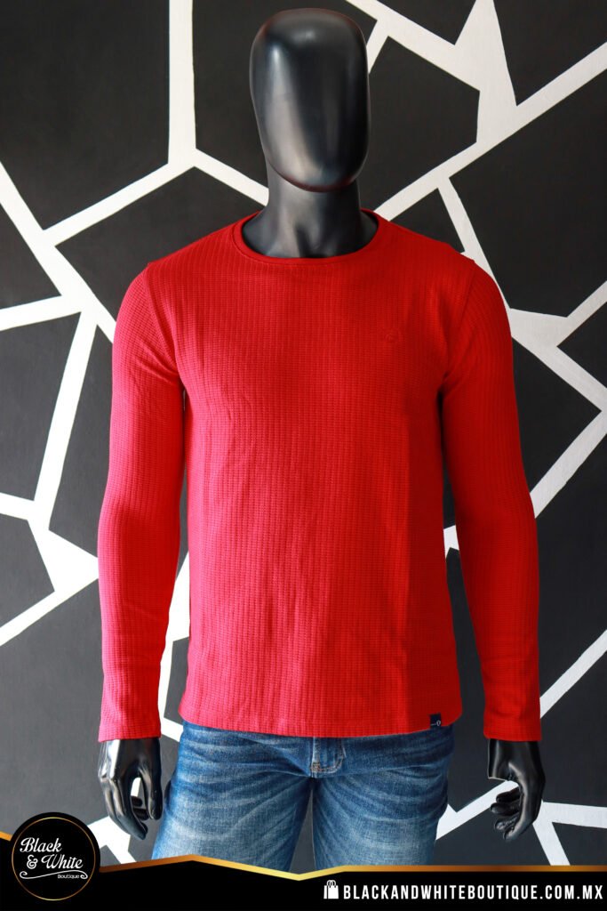 Playera roja manga larga – Black & White